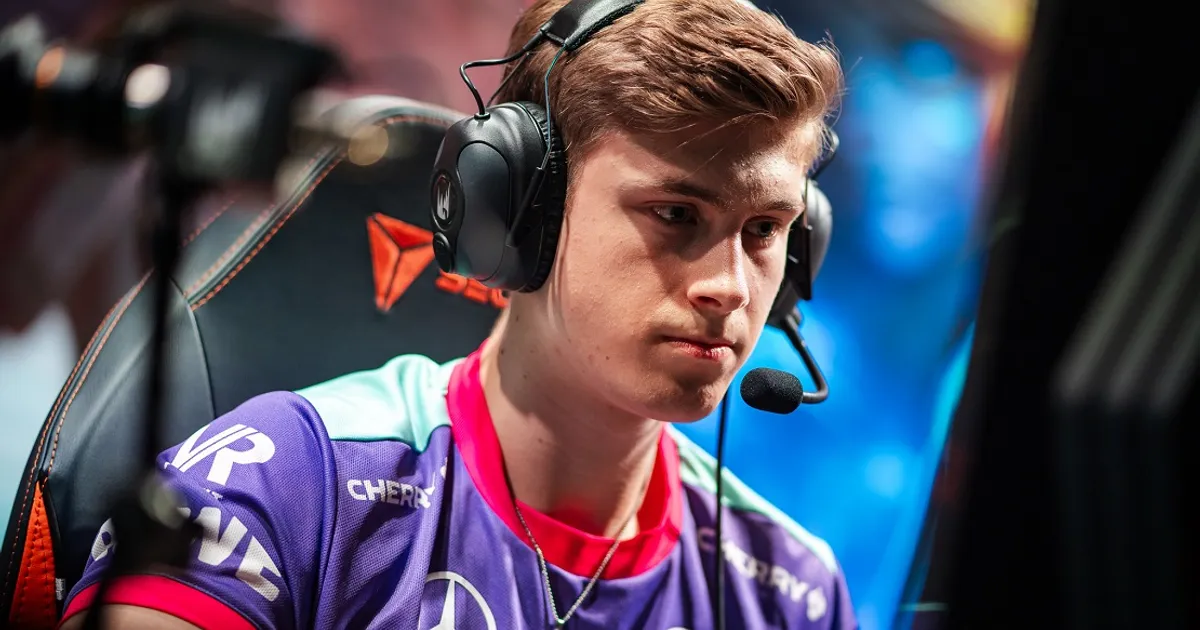 Rogue oficjalnie rozpoczyna ruchy transferowe. Poznaliśmy nowego ...